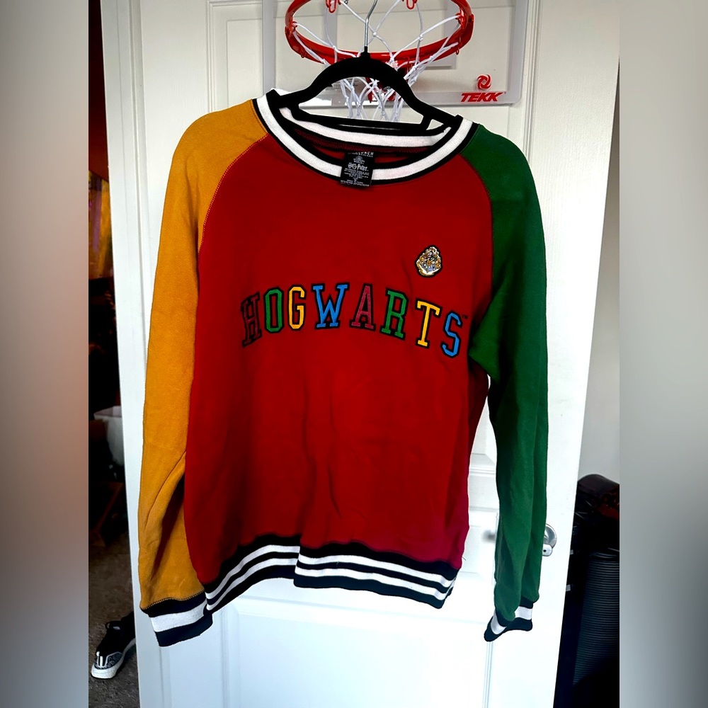 Boxlunch Harry Potter Hogwarts Color Blocking Crewnec… - Gem